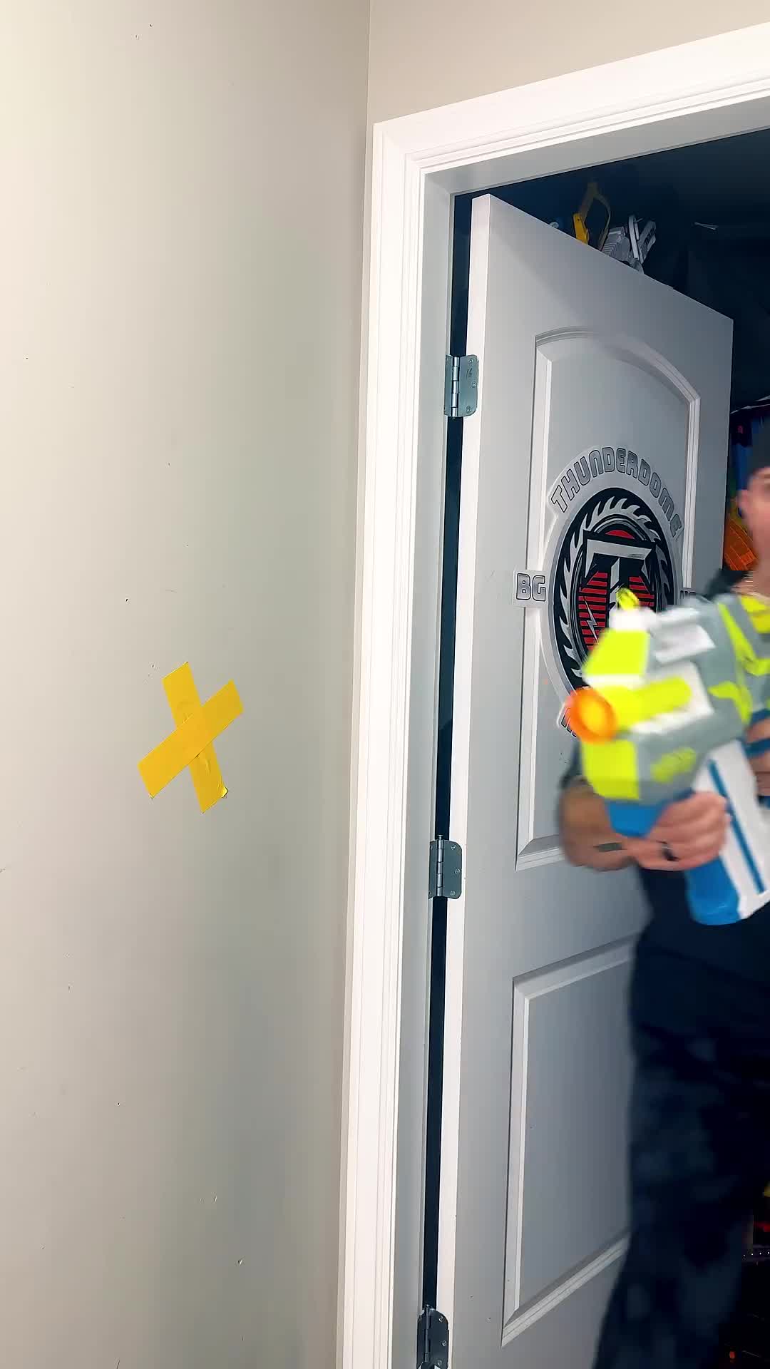 Nerf war clones: Airplane blaster!