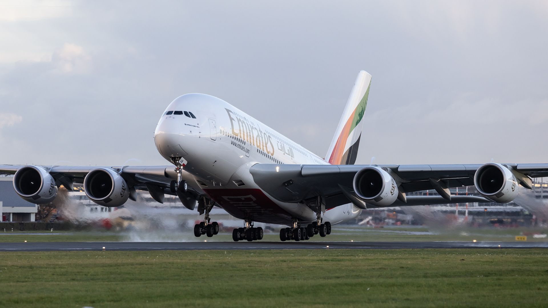 Emirates Airbus A380 Grounded After Fuel Truck Collision At Manchester ...