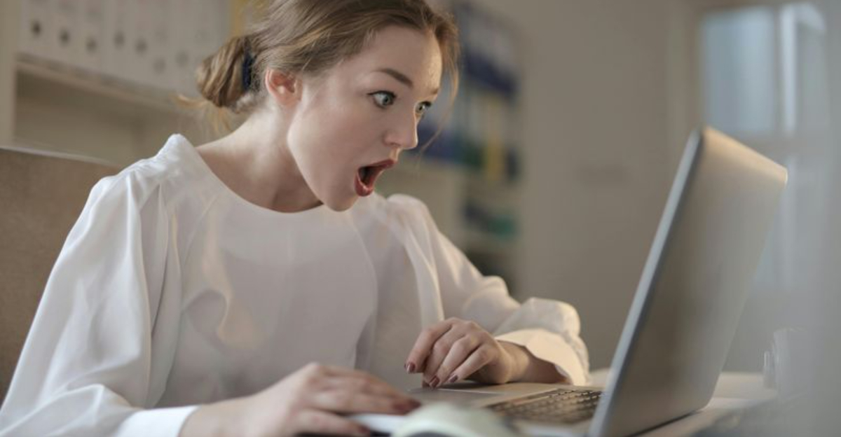 7 Body Language Clues That Reveal Someone Is Lying