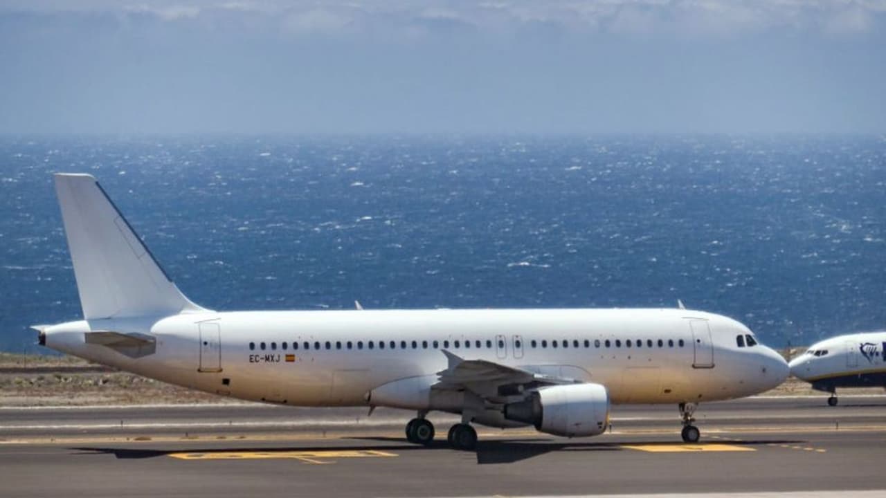 What Are Solar Flares? How Do They Impact Aircraft Navigational Systems?