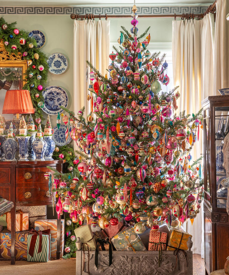 These Are The Most Collectible Vintage Holiday Decorations to Buy This Year