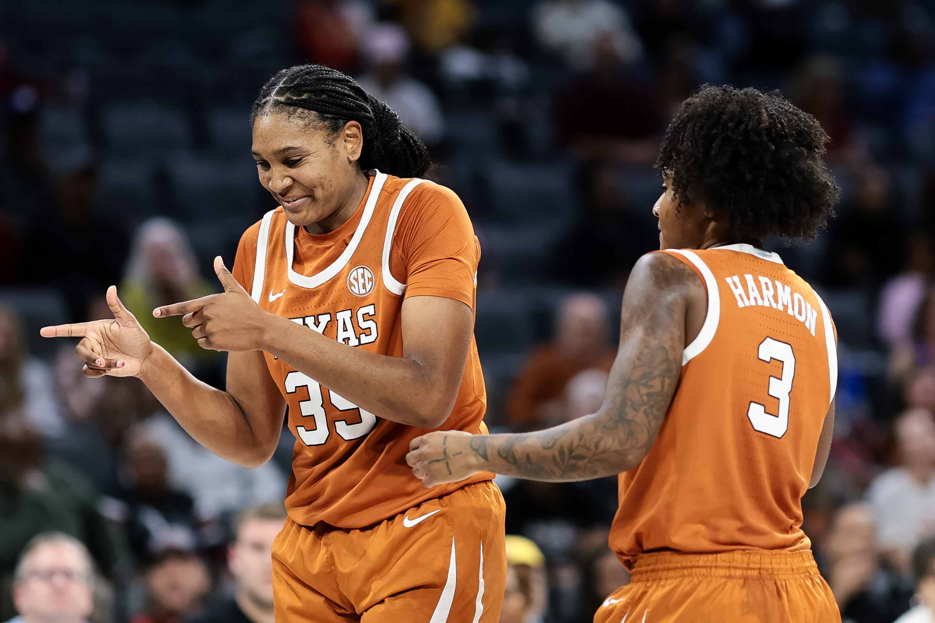 AP Top 25 Poll: An SEC team jumps to the top of one women’s basketball ...