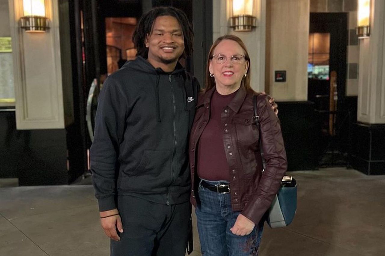 Grandma Wanda Dench and Jamal Hinton Mark 10th Thanksgiving Together ...