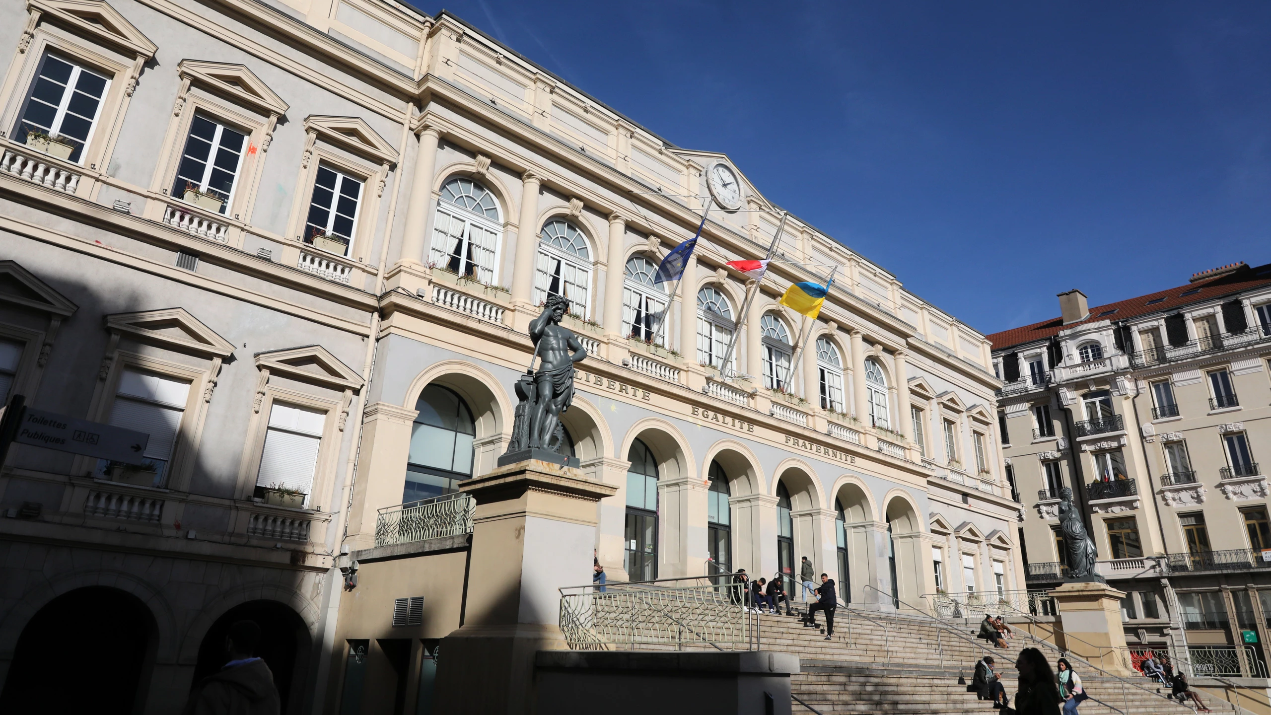 Chantage à la mairie de Saint-Etienne : la classe politique réagit à la ...