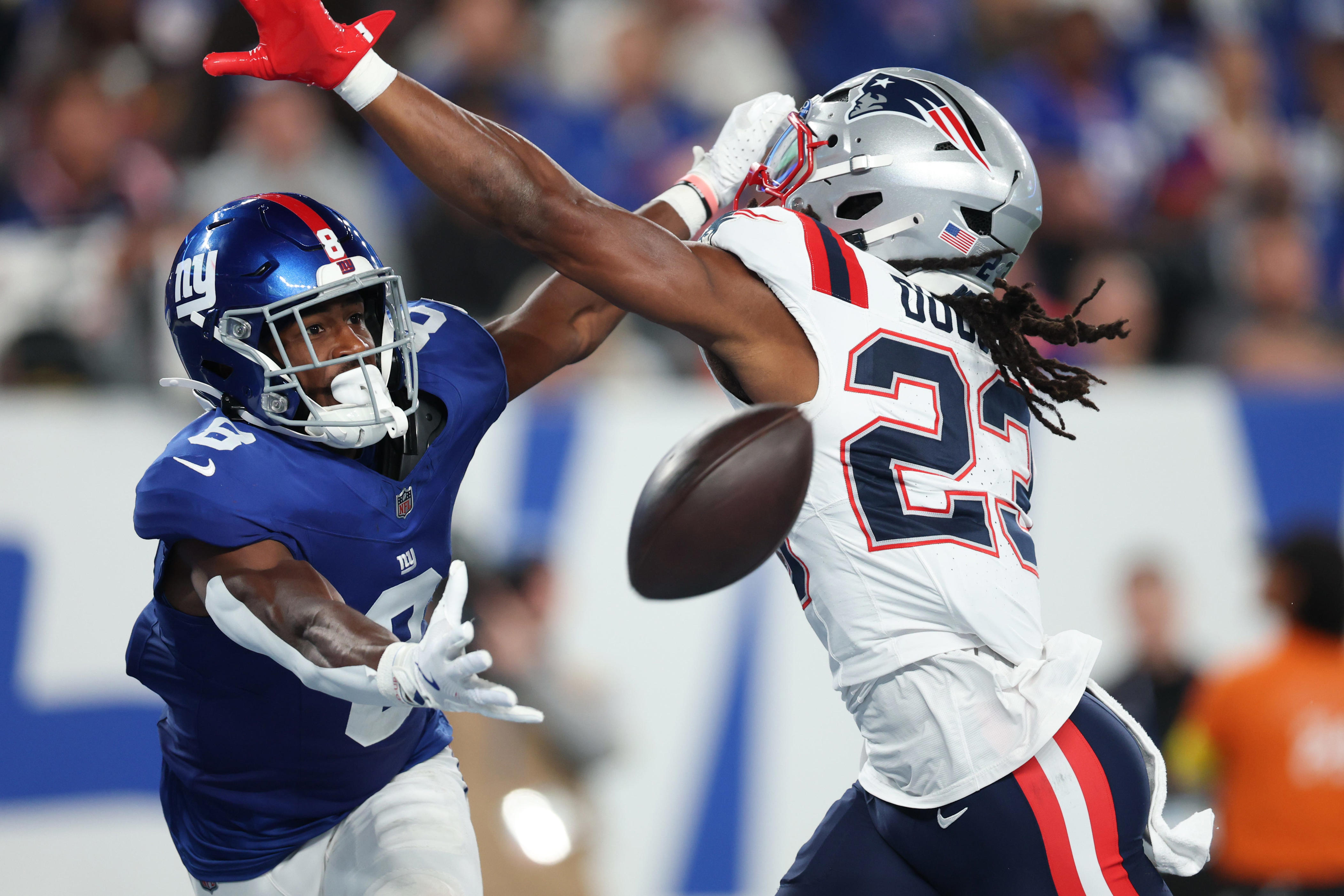 What channel is Patriots-Giants game on Monday Night Football tonight ...