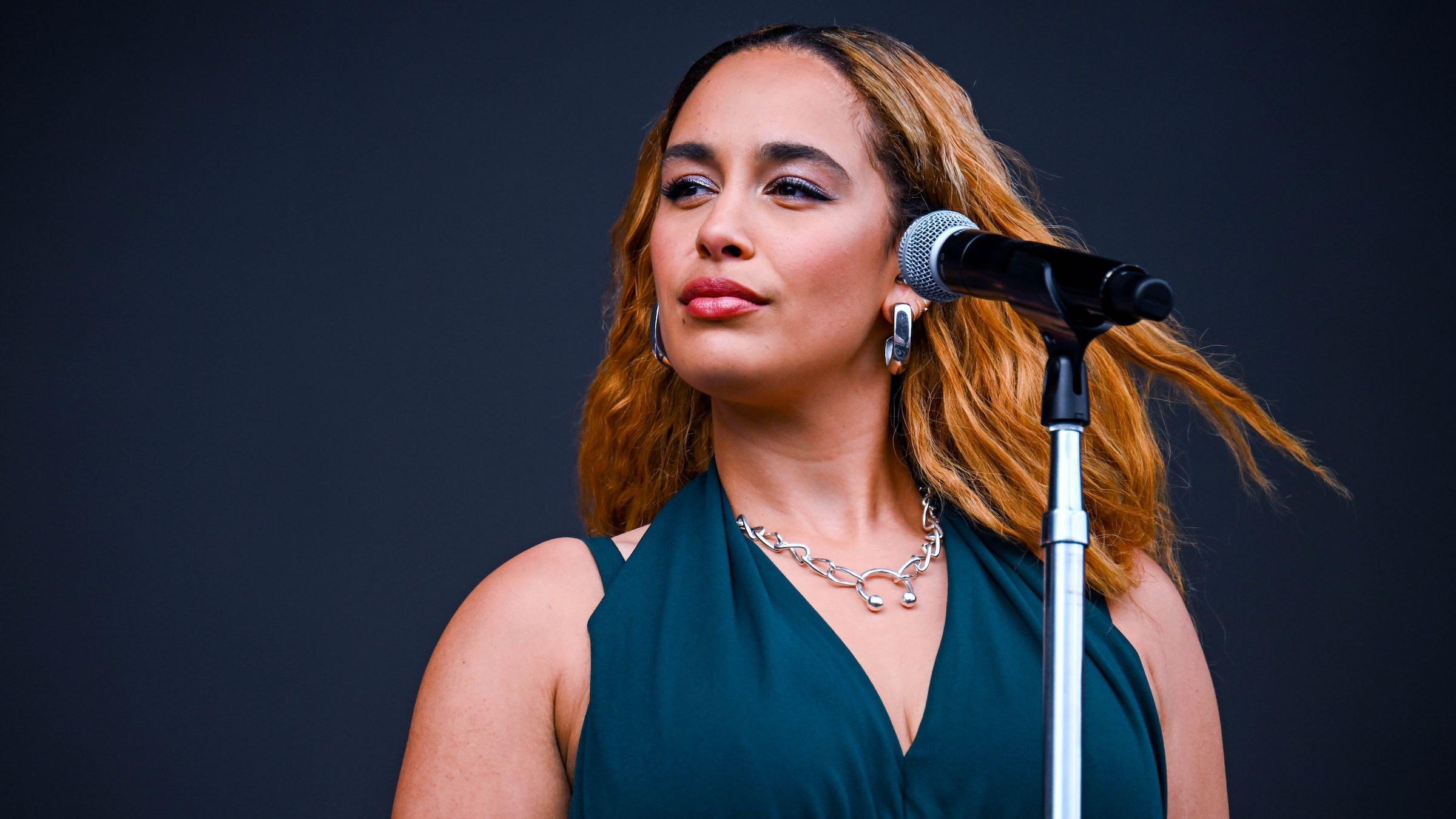 Jorja Smith's label hits out at 'AI clone' song