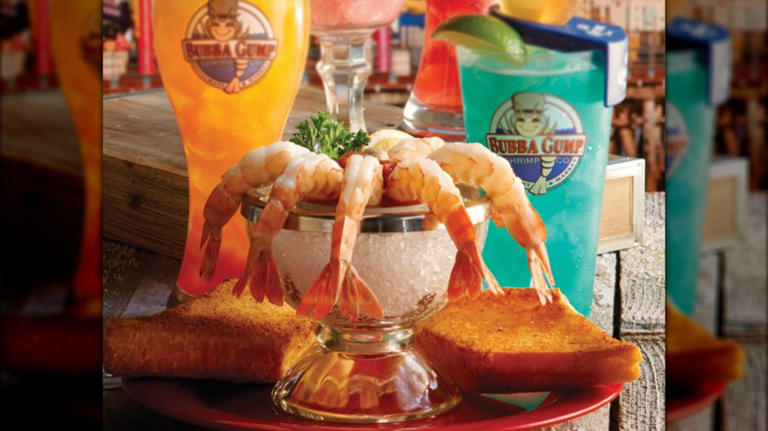 9 Restaurant Chains With The Best Shrimp Cocktail