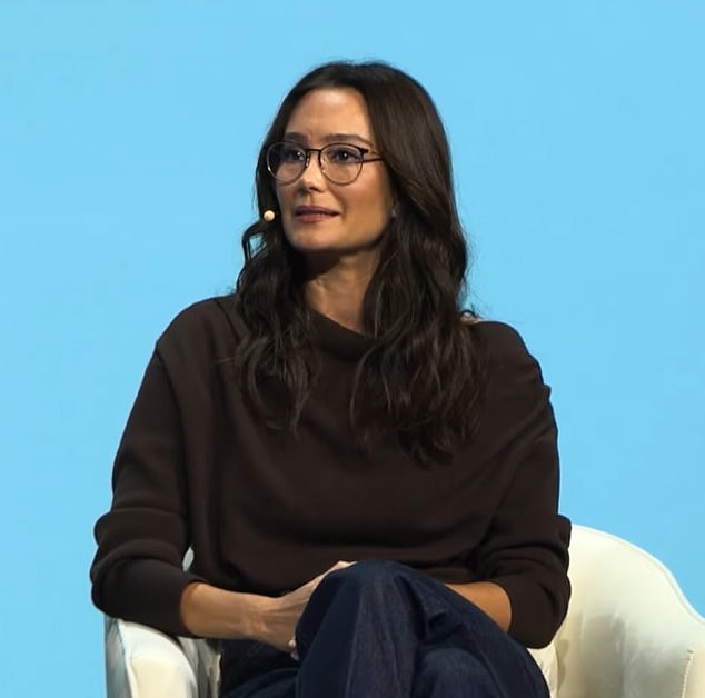 Bruce Willis' wife gets teary-eyed as she details the judgement she ...