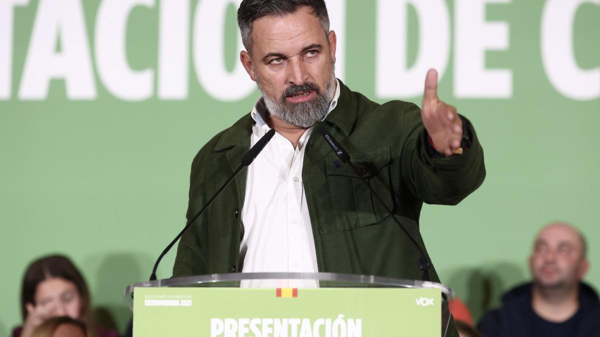 Abascal comparece ante los medios de comunicación en Extremadura, en ...