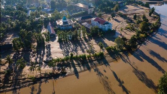 Rare cyclones cause devastation in South Asia, warming oceans aided genesis