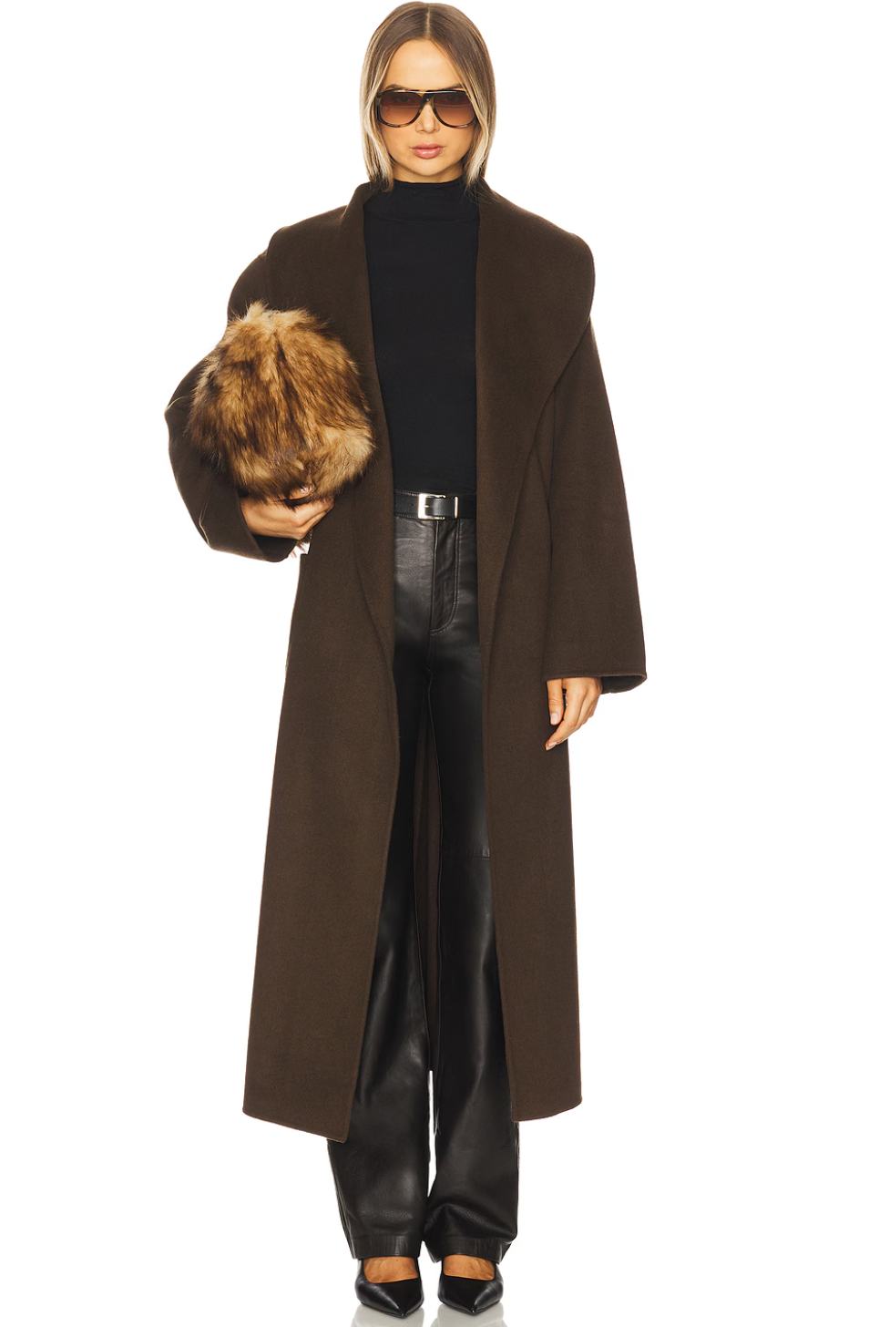 The Winter Capsule Wardrobe 2025: 34 Pieces That Make Getting Dressed Easy