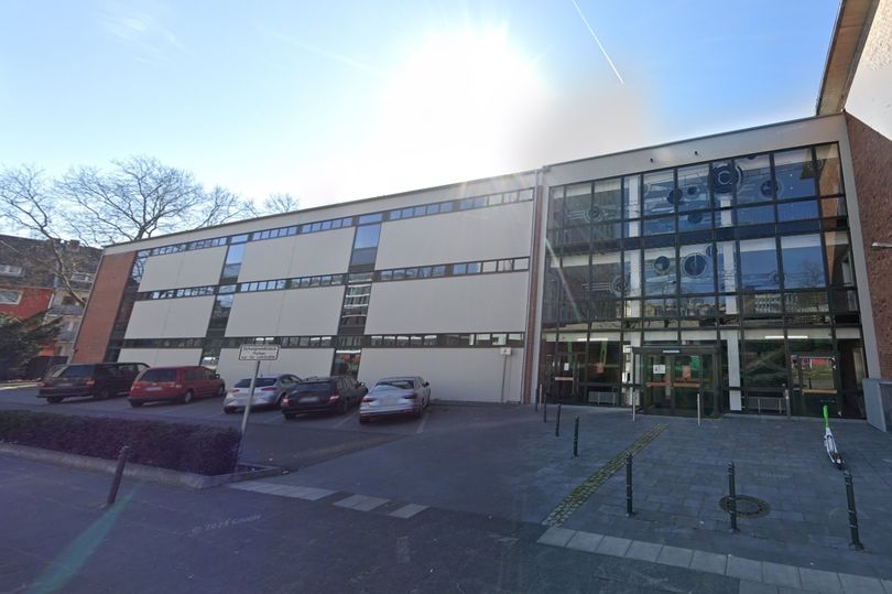 Cologne college 'pepper spray attack' as 20 left injured with multiple ...