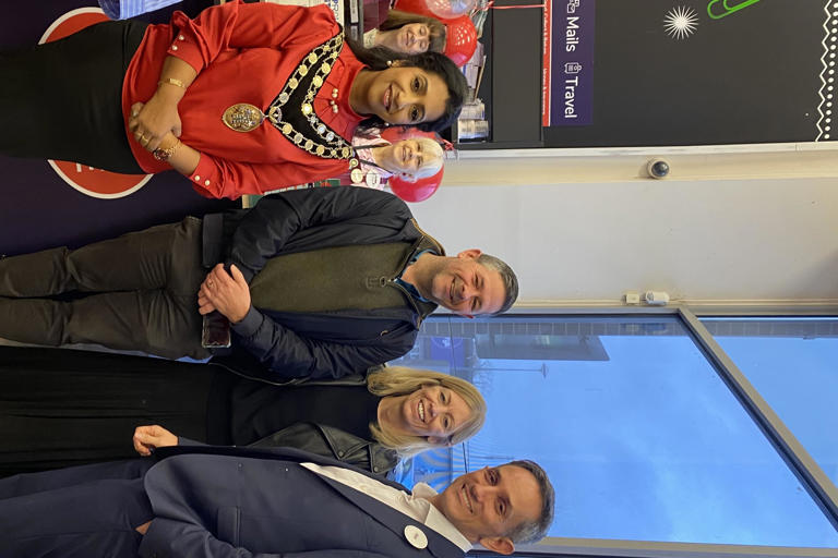 Brand new Post Office officially opens in Crawley