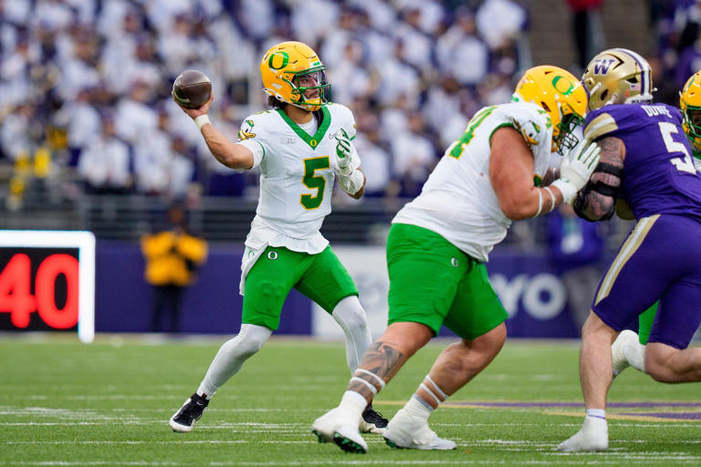 Where Oregon Ducks' offense ranks in key stats after Week 14