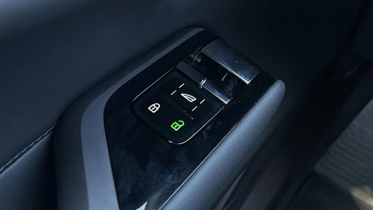 Rivian Owner Calls for Simpler Emergency Exit Handles