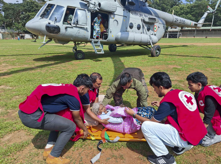 India delivers 53 tonnes of relief material to Sri Lanka, over 2000 ...