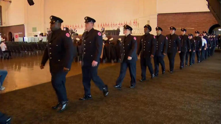 New class of Chicago firefighters, EMTs and paramedics graduates from ...