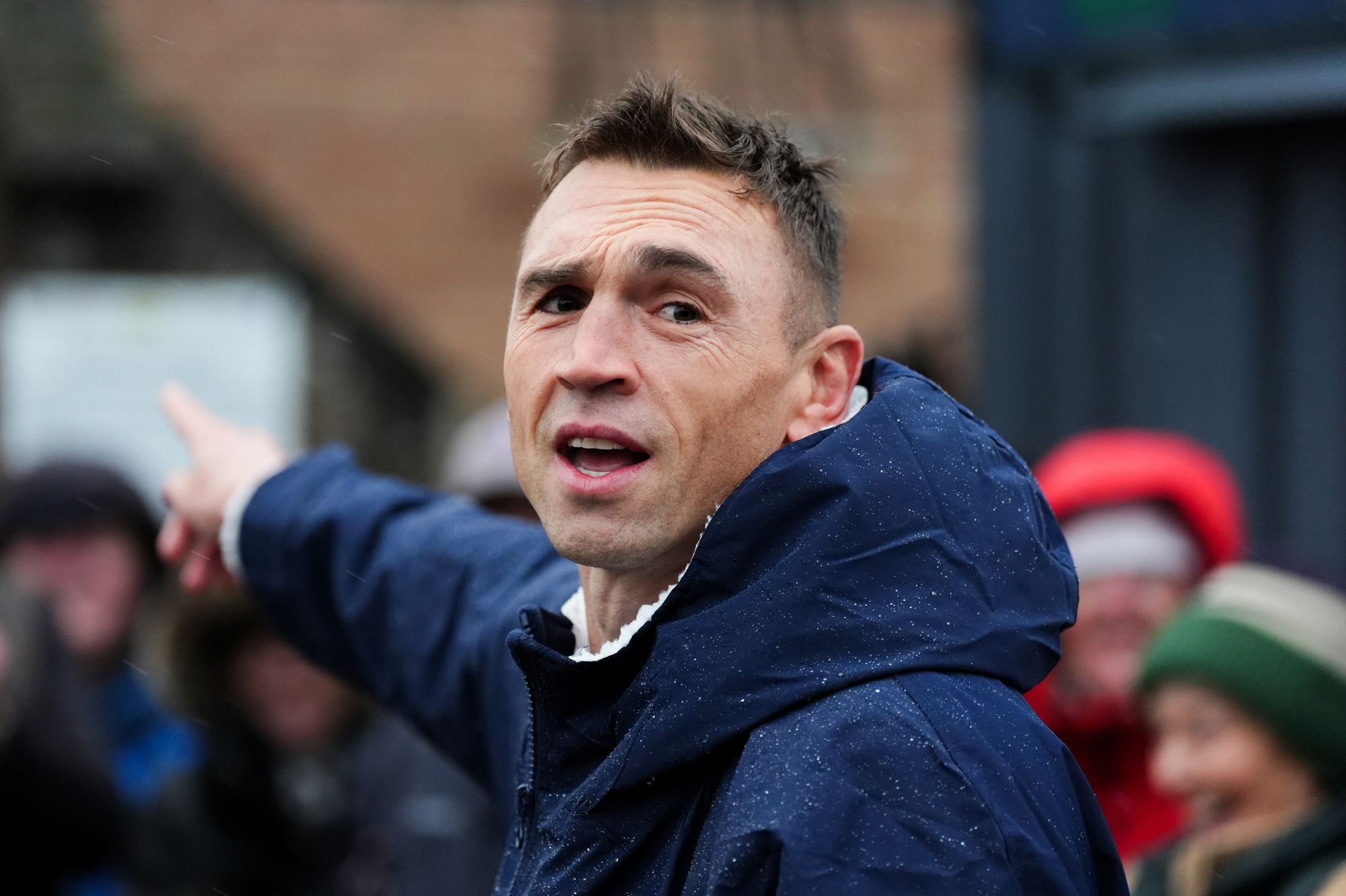 Kevin Sinfield: Come out to see Rugby legend set off on ultra-marathon ...