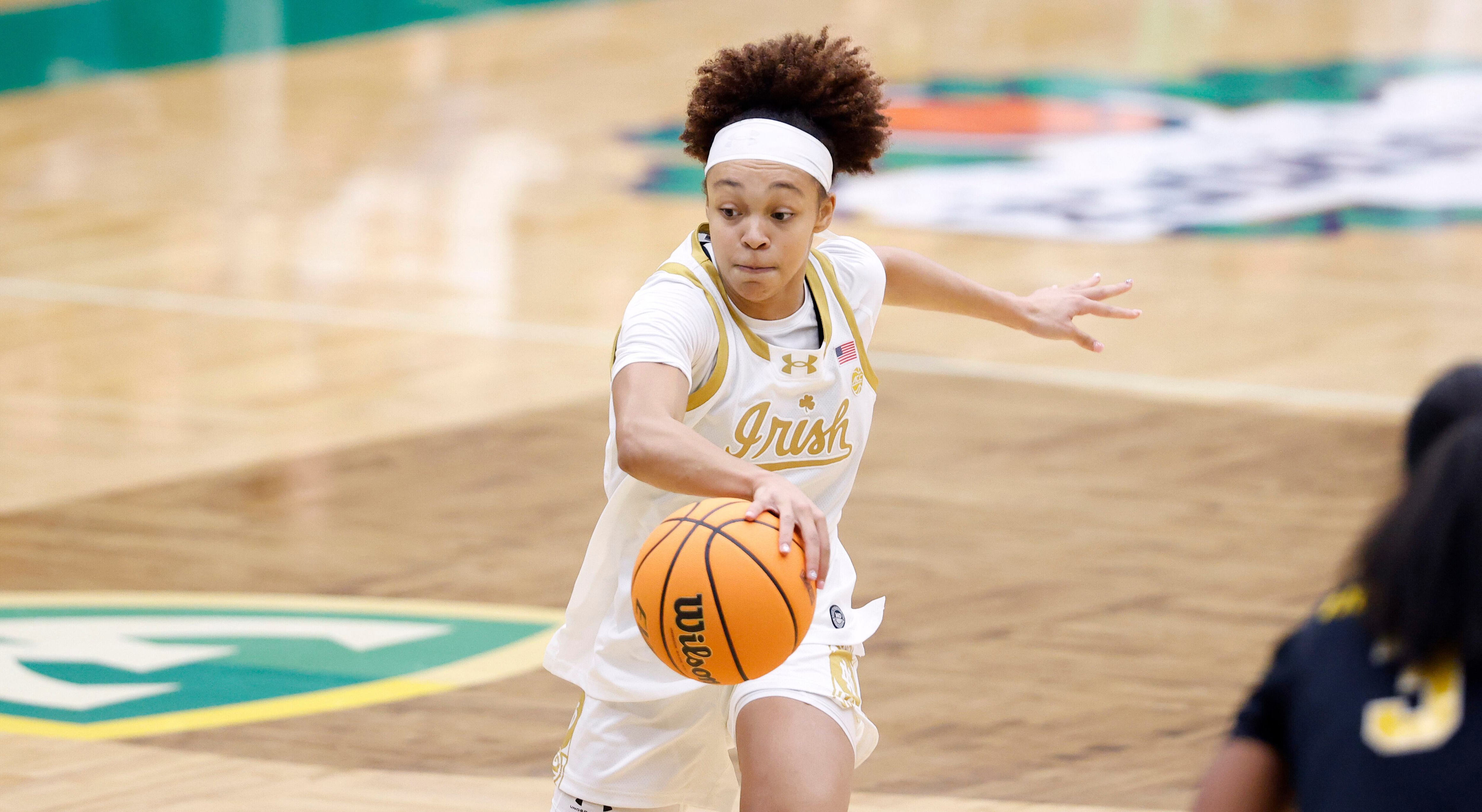 Notre Dame women’s basketball moves up to No. 18 in latest AP Top 25 poll