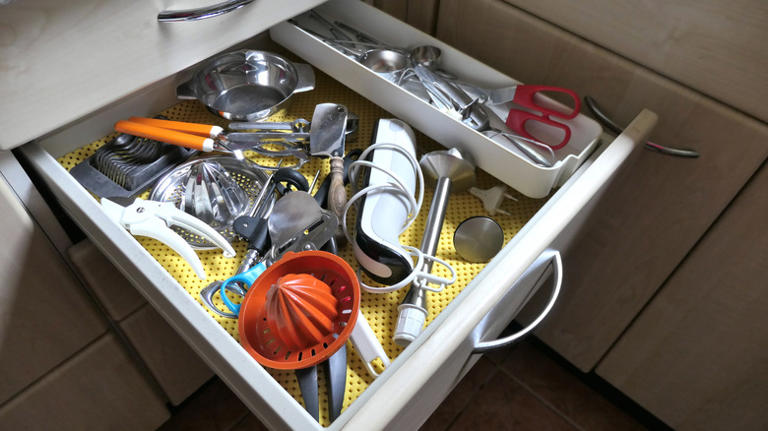 The Biggest Mistakes People Make With Their Kitchen Knives