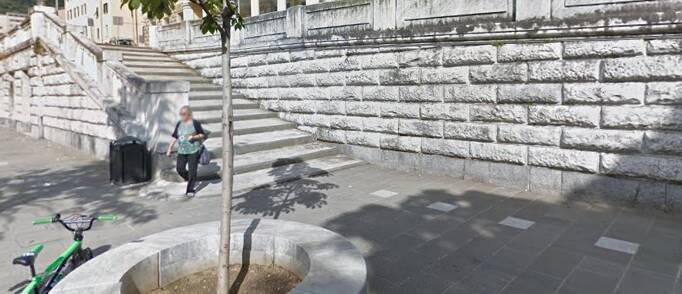 Carrara, sorveglianza e pulizia dei bagni pubblici di piazza Gramsci ...