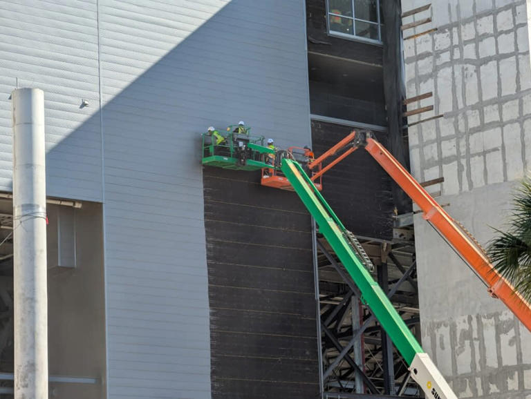 UCF Bounce House set to host Florida Classic, Pop-Tarts Bowl and Cheez ...