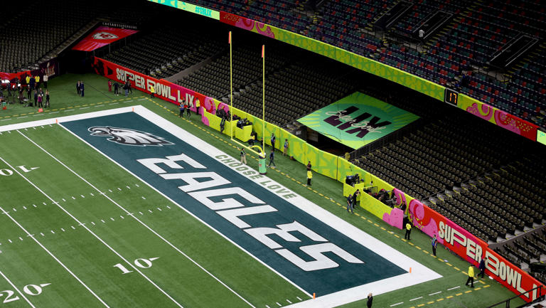 Insider drops truth bomb on lack of interest in Eagles offensive ...