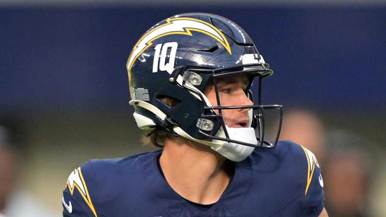 3 Reasons Justin Herbert Can Bounce Back Stronger From Injury