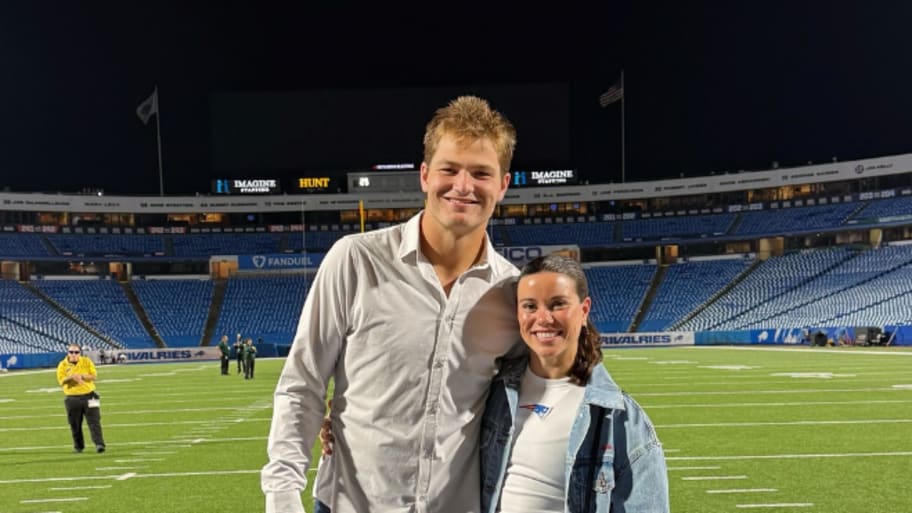 Drake Maye’s wife Ann bakes Patriots-themed cookies for MNF Giants game