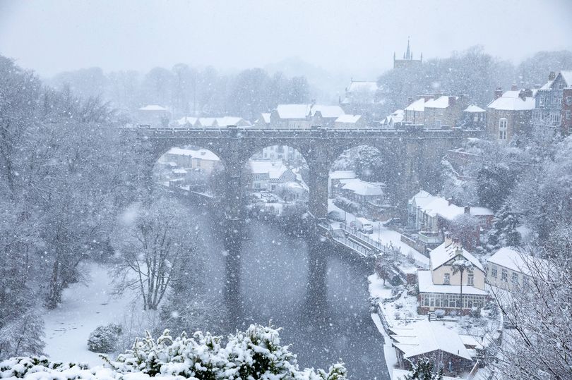 Brits face 21-hour snow barrage as UK weather maps pinpoint exact date