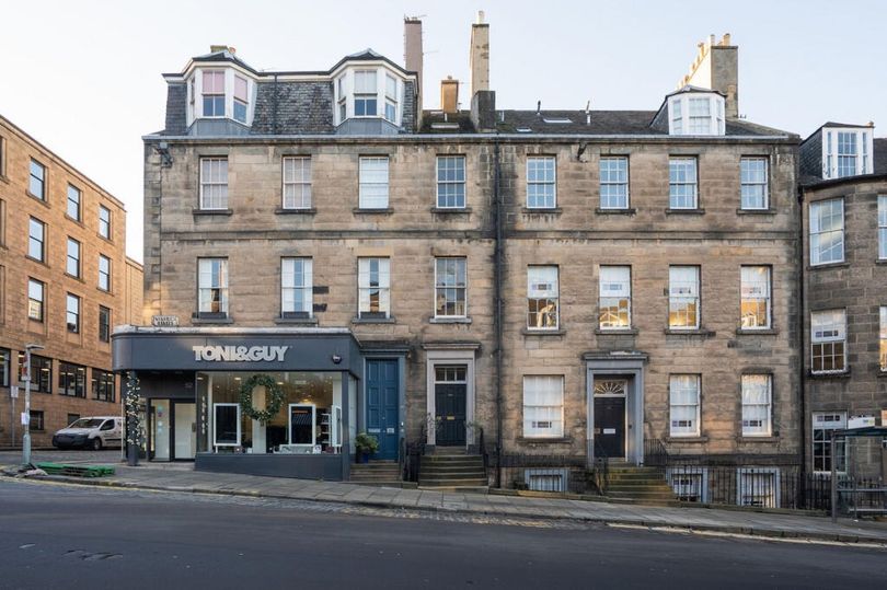 Stylish Edinburgh flat in heart of the city centre joins the market