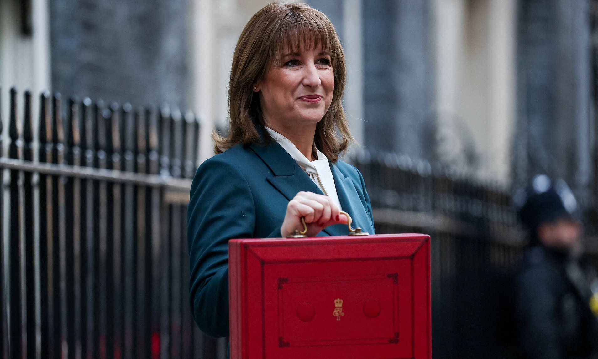 'Misleading' Reeves under fire over business rates: Chancellor faces ...