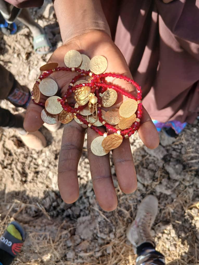 PHOTOS: Borno woman recovers N23m gold buried during Boko Haram escape