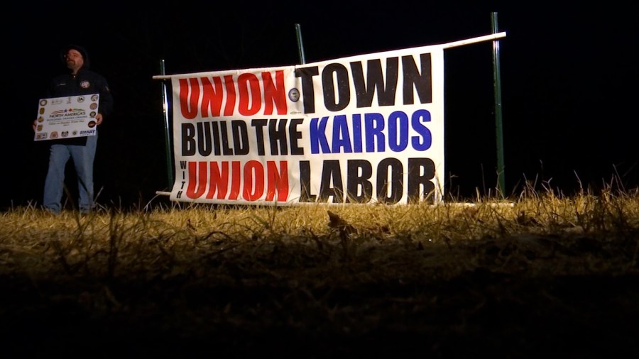 ‘Let’s build up our community’ Oak Ridge union workers rally for local ...