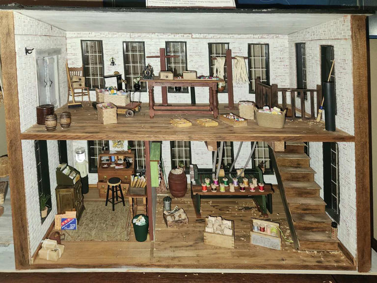 New exhibit in Willimantic tells the story of state's once-thriving ...