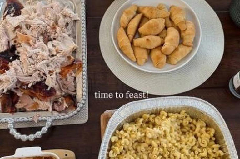 Karoline Leavitt's Thanksgiving dinner roasted as 'dry' and 'unseasoned'