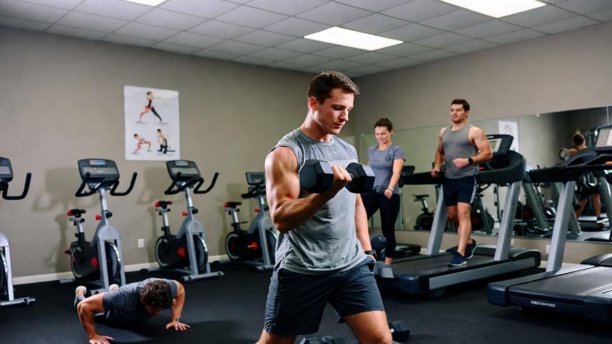 10 simple exercises that can transform your body in 30 days