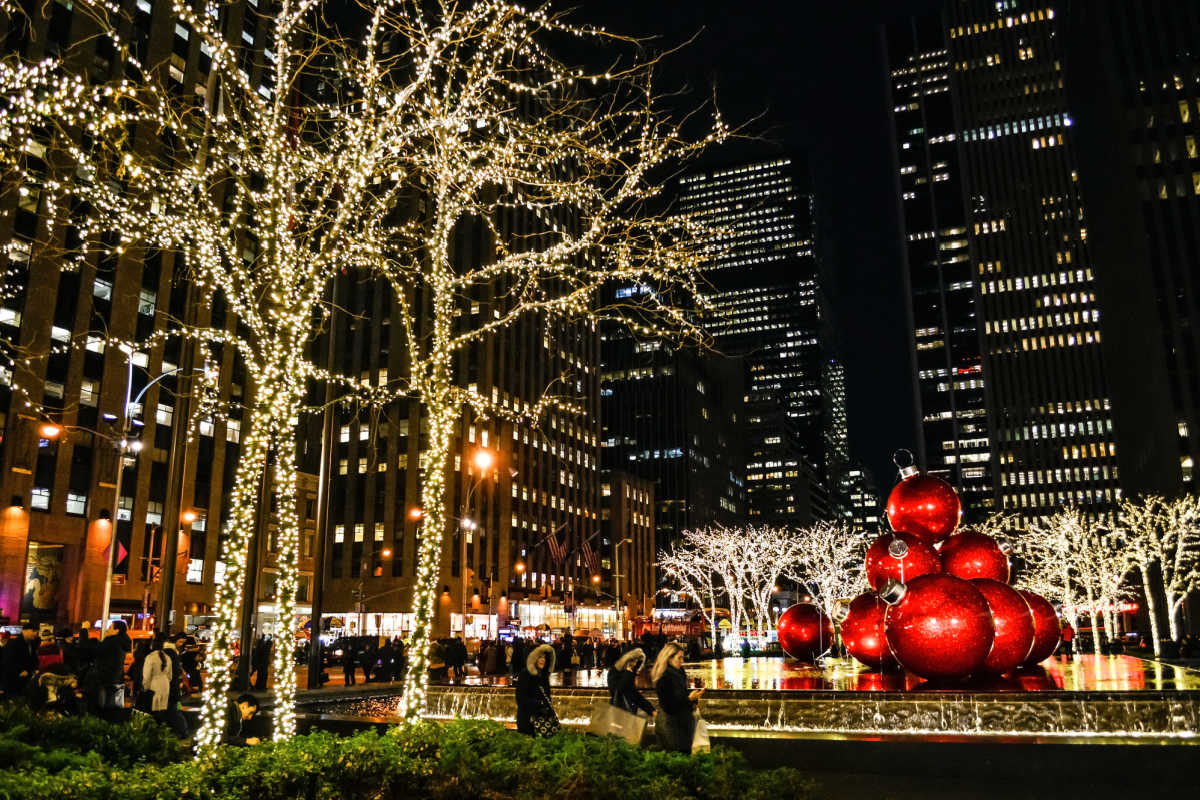 25 Best Places to Go for Christmas in the USA (2025)