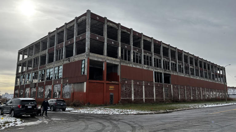 Detroit unveils plan for Packard Plant revival