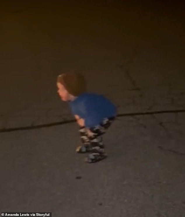 Little boys charm the internet with adorable reaction to father's ...