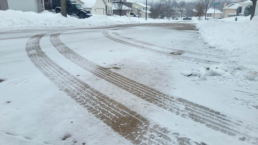 Snow causing slick roads Monday afternoon and evening across Eastern Iowa