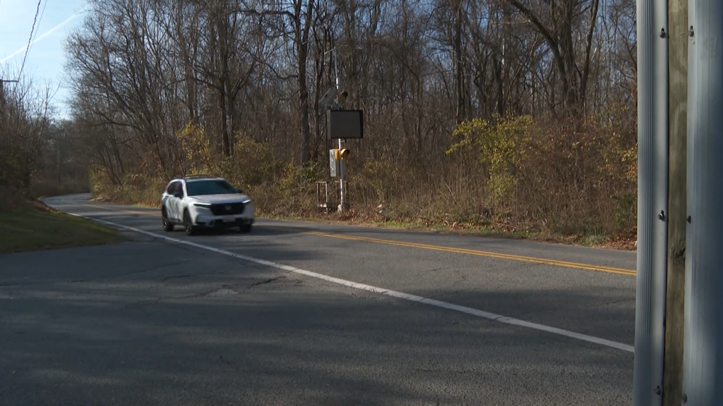 Driver carjacked in Anne Arundel County after stopping for person on ...