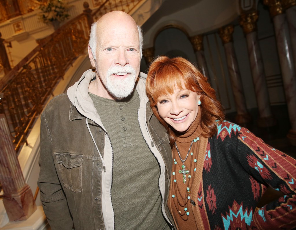 Reba McEntire corrects Savannah Guthrie over ‘husband’ Rex Linn live on ...