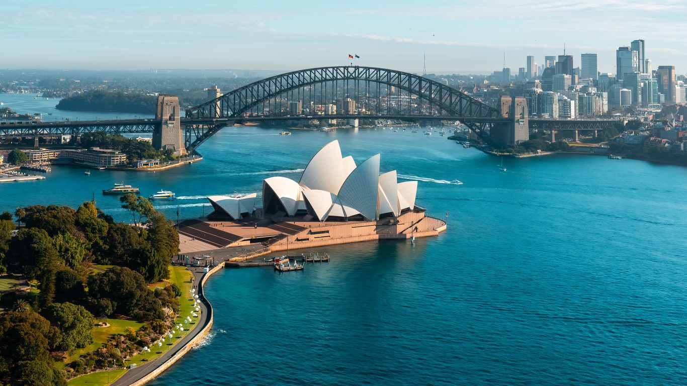 11 Travel Tuesday Flight Deals to Book Right Now