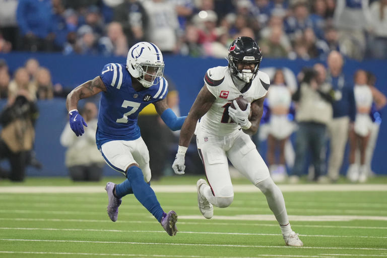 Reeling Colts looking for answers to sluggish offense, Gardner's injury
