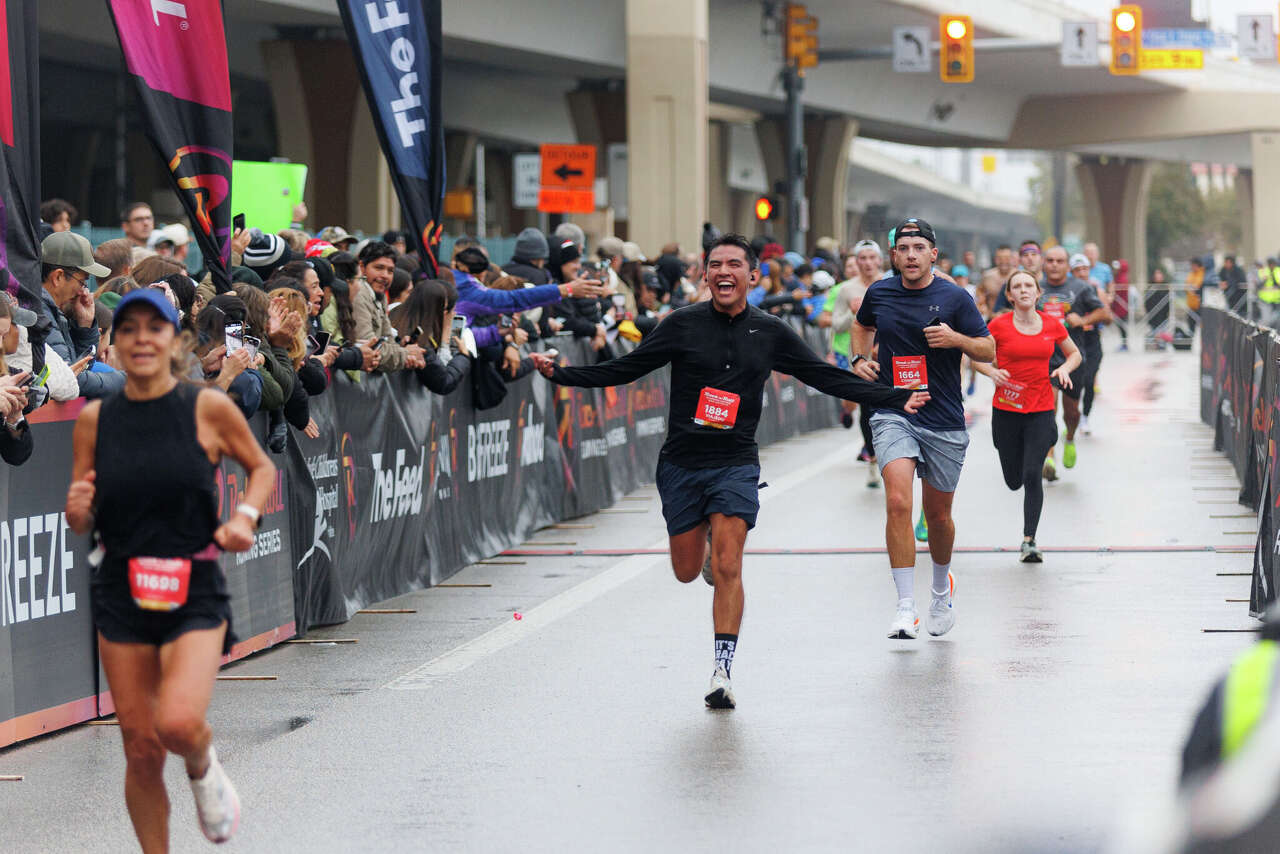 San Antonio will kick off new marathon weekend on Friday. Here's what ...