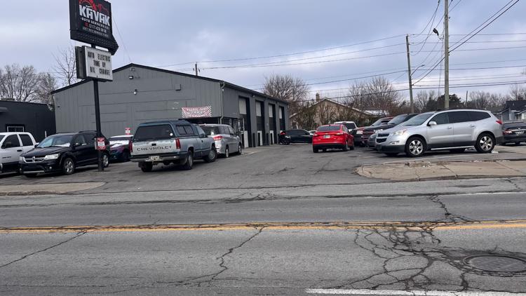 Greedy grinch steals an entire van full of deliveries in Indianapolis