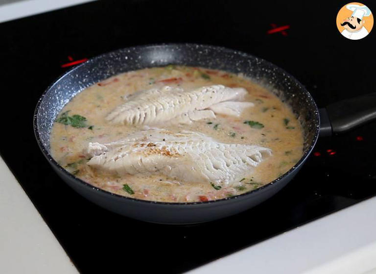 Peixe com leite de coco, a receita brasileira, bem perfumada