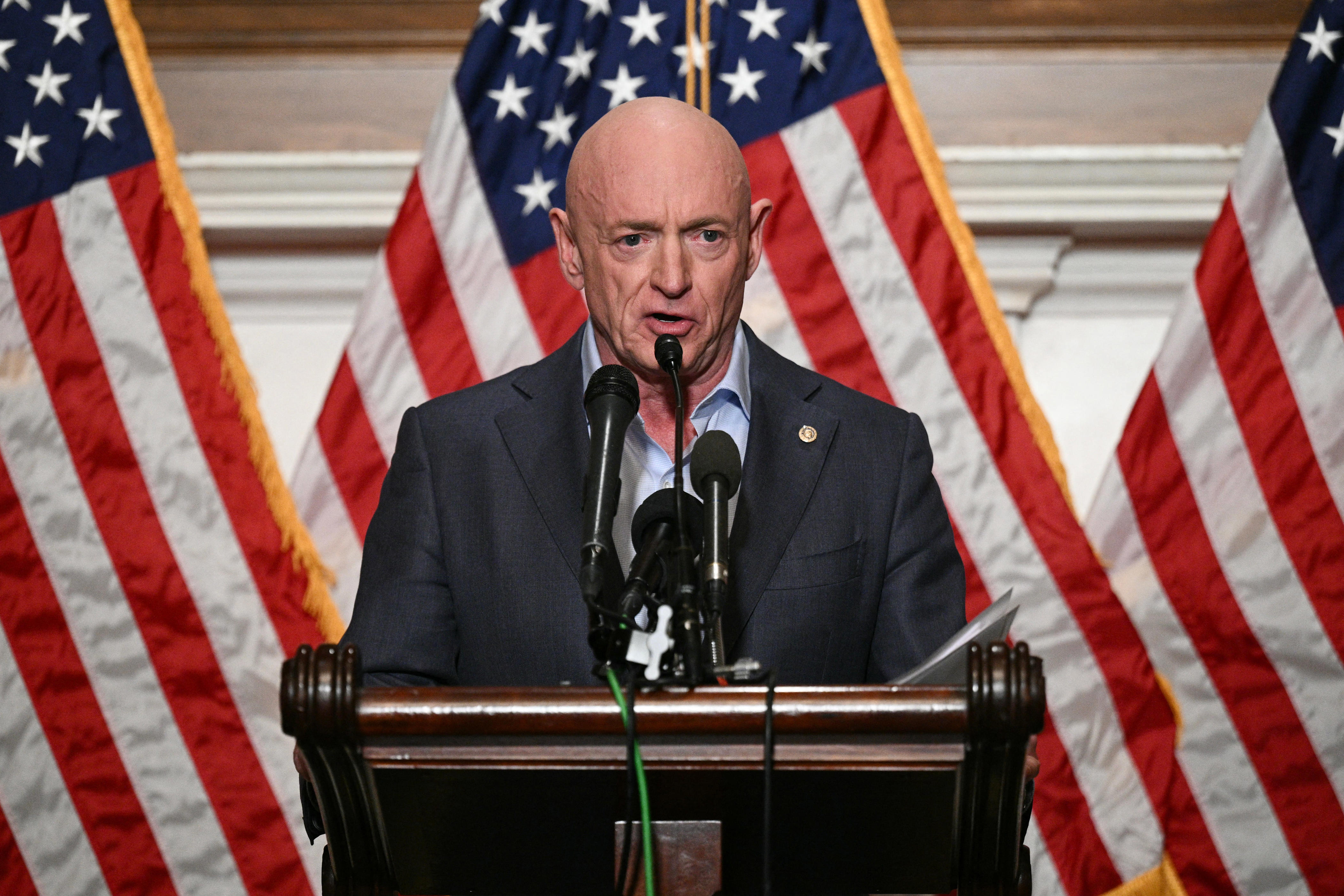 'Keep your mouth shut.' Mark Kelly hits back at Trump, Pentagon ...