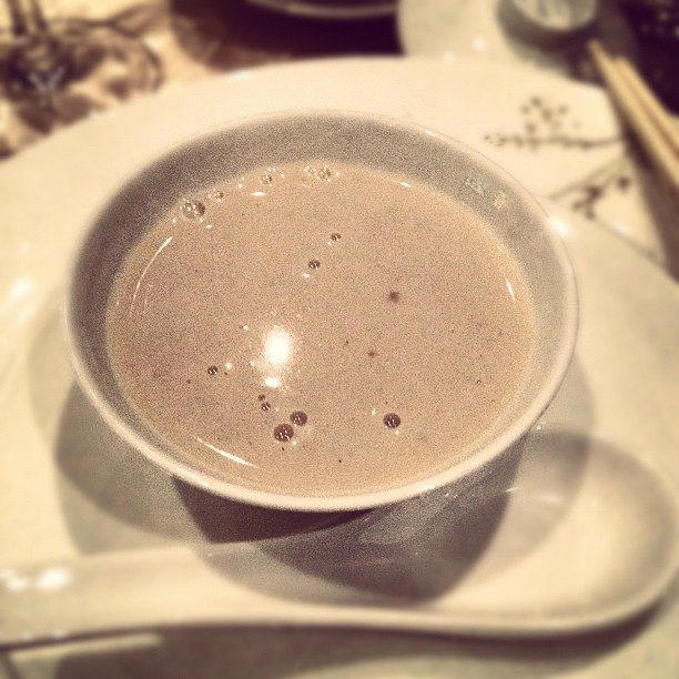 Longevity Researchers Say These 10 Everyday Drinks Could Speed Up Aging